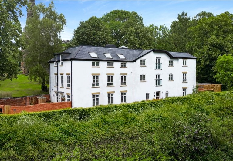 Lorne House agents